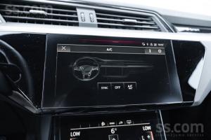 Pelēks Audi E-Tron 2023 Rīga, ar dzinēja tilpumu 0.00 L un nobraukumu 62 tūkst. km par 41450 €, foto 18 vietnē AUTOMOTO.COM.LV