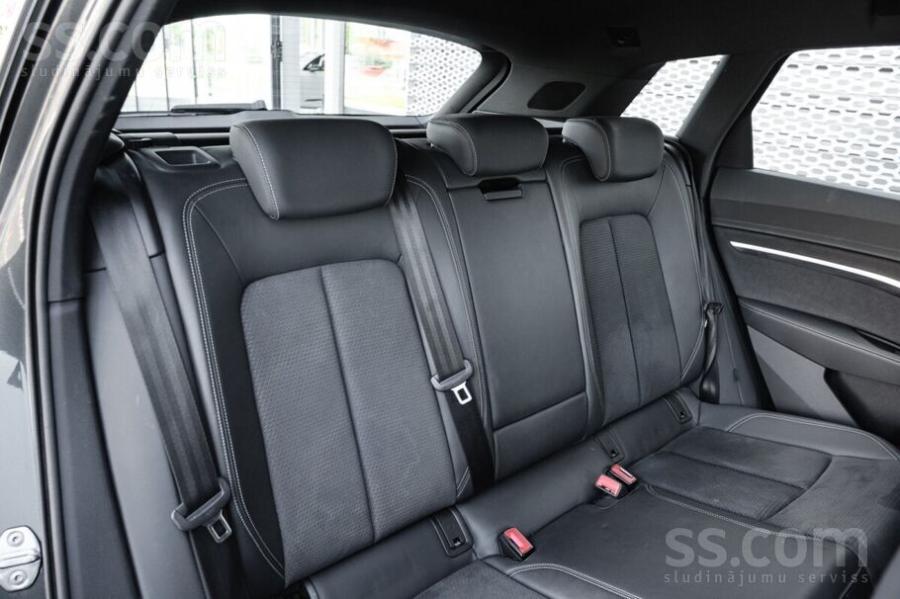 Pelēks Audi E-Tron 2023 Rīga, ar dzinēja tilpumu 0.00 L un nobraukumu 62 tūkst. km par 41450 €, foto 31 vietnē AUTOMOTO.COM.LV