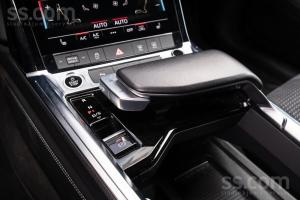 Серый Ауди E-Tron 2023 в Рига, объемом двигателя 1.00 л и пробегом 41 тыс. км за 39500 €, фото 19 на AUTOMOTO.COM.LV