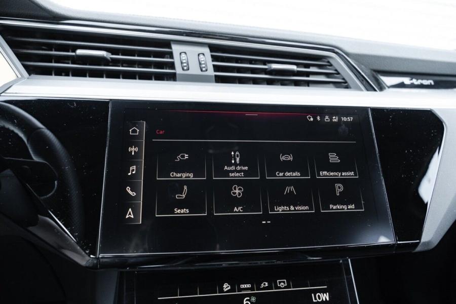 Grey Audi E-Tron 2023 in Marupe, with an engine capacity of 0.00 L and mileage of 62 thousand km for 41450 €, photo 21 on AUTOMOTO.COM.LV