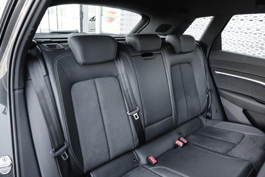 Grey Audi E-Tron 2023 in Marupe, with an engine capacity of 0.00 L and mileage of 62 thousand km for 41450 €, photo 31 on AUTOMOTO.COM.LV