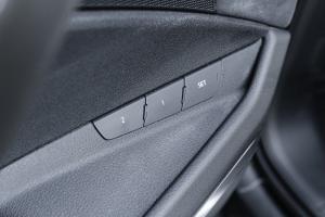 Grey Audi E-Tron 2023 in Marupe, with an engine capacity of 0.00 L and mileage of 62 thousand km for 41450 €, photo 10 on AUTOMOTO.COM.LV