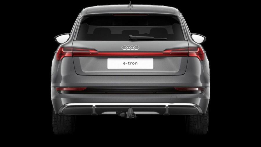 Grey Audi E-Tron 2023 in Marupe, with an engine capacity of 0.00 L and mileage of 78 thousand km for 36900 €, photo 5 on AUTOMOTO.COM.LV