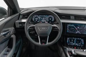 Серый Ауди E-Tron 2023 в Вильнюс, объемом двигателя 0.00 л и пробегом 56 тыс. км за 37000 €, фото 14 на AUTOMOTO.COM.LV