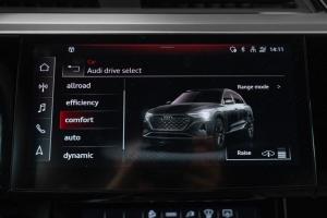 Серый Ауди E-Tron 2023 в Вильнюс, объемом двигателя 0.00 л и пробегом 56 тыс. км за 37000 €, фото 21 на AUTOMOTO.COM.LV