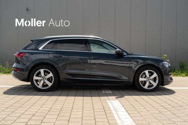Grey Audi E-Tron 2023 in Vilnius, with an engine capacity of 0.00 L and mileage of 86 thousand km for 37700 €, photo 7 on AUTOMOTO.COM.LV