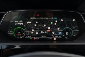 Серый Ауди E-Tron 2023 в Вильнюс, объемом двигателя 0.00 л и пробегом 86 тыс. км за 37700 €, фото 23 на AUTOMOTO.COM.LV