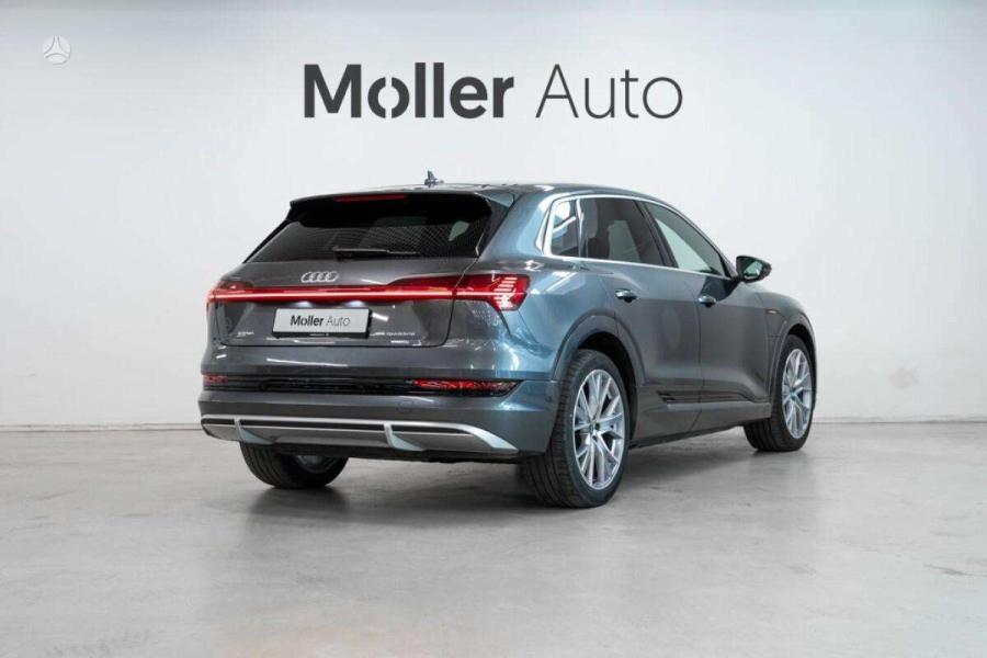 Grey Audi E-Tron 2023 in Vilnius, with an engine capacity of 0.00 L and mileage of 56 thousand km for 37000 €, photo 4 on AUTOMOTO.COM.LV