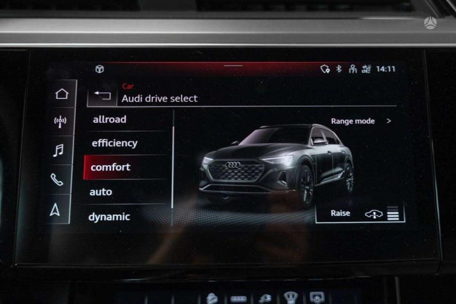 Grey Audi E-Tron 2023 in Vilnius, with an engine capacity of 0.00 L and mileage of 56 thousand km for 37000 €, photo 17 on AUTOMOTO.COM.LV