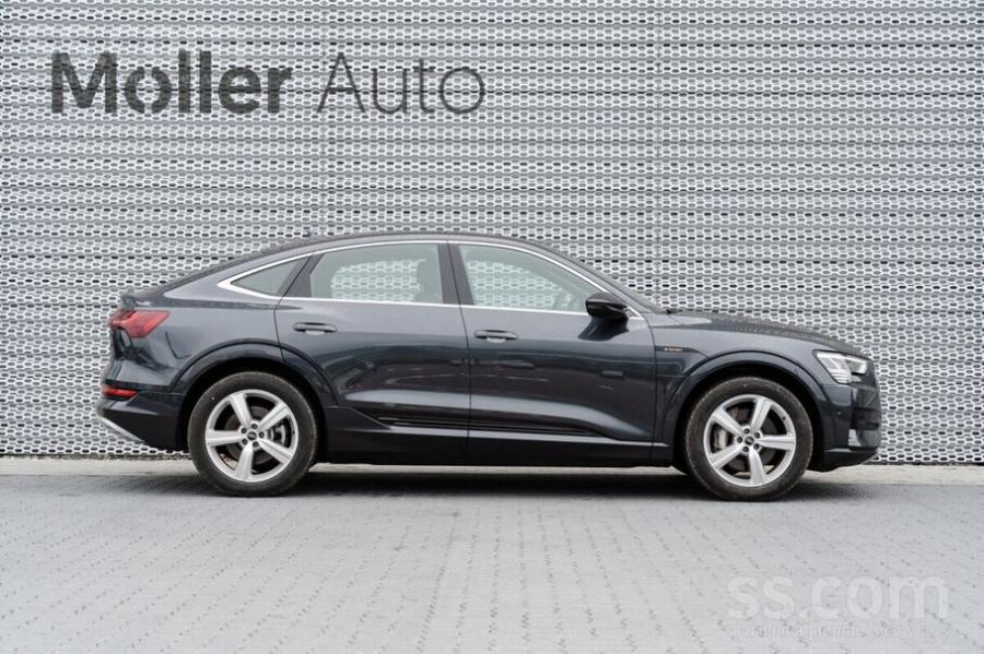 Pelēks Audi E-Tron 2023 Rīga, ar dzinēja tilpumu 0.00 L un nobraukumu 35 tūkst. km par 39850 €, foto 6 vietnē AUTOMOTO.COM.LV