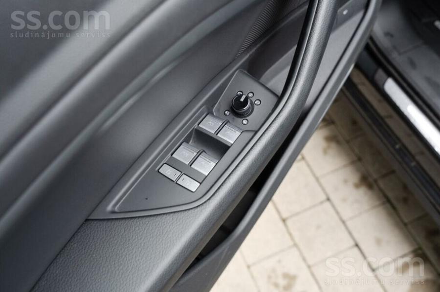 Pelēks Audi E-Tron 2023 Rīga, ar dzinēja tilpumu 0.00 L un nobraukumu 35 tūkst. km par 39850 €, foto 8 vietnē AUTOMOTO.COM.LV