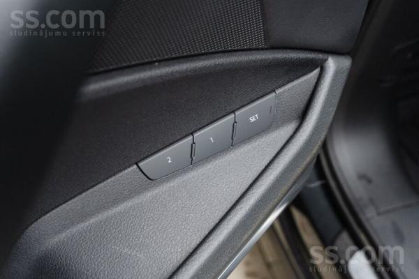 Grey Audi E-Tron 2023 in Riga, with an engine capacity of 0.00 L and mileage of 35 thousand km for 39850 €, photo 8 on AUTOMOTO.COM.LV
