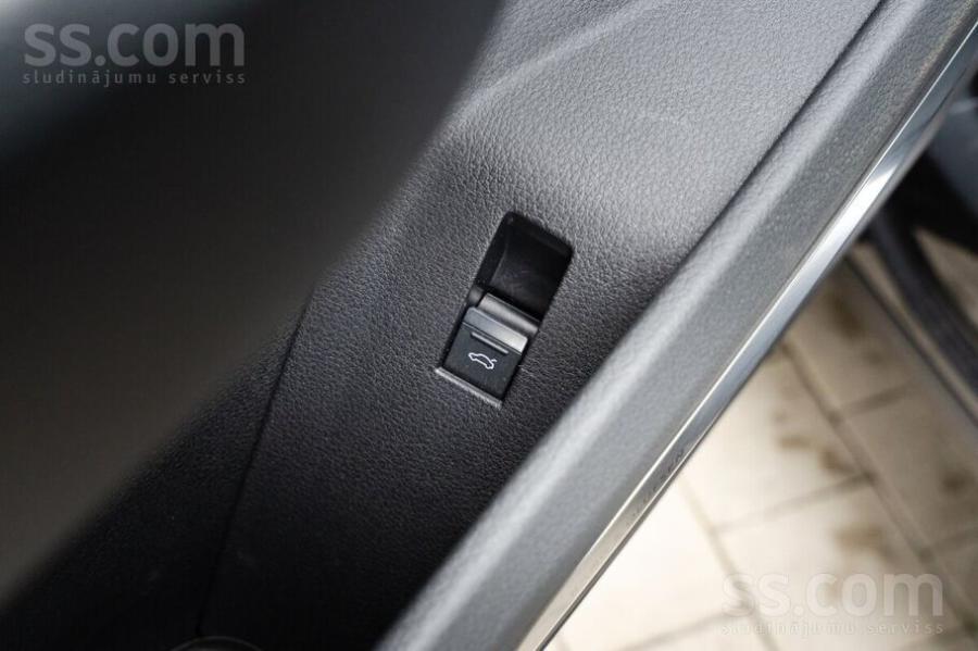 Pelēks Audi E-Tron 2023 Rīga, ar dzinēja tilpumu 0.00 L un nobraukumu 35 tūkst. km par 39850 €, foto 10 vietnē AUTOMOTO.COM.LV