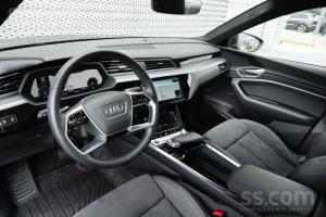 Pelēks Audi E-Tron 2023 Rīga, ar dzinēja tilpumu 0.00 L un nobraukumu 35 tūkst. km par 39850 €, foto 12 vietnē AUTOMOTO.COM.LV