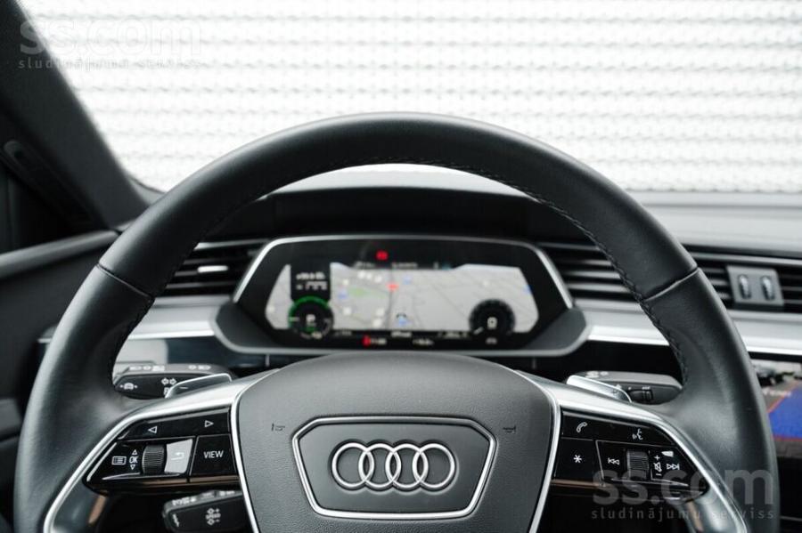 Pelēks Audi E-Tron 2023 Rīga, ar dzinēja tilpumu 0.00 L un nobraukumu 35 tūkst. km par 39850 €, foto 18 vietnē AUTOMOTO.COM.LV