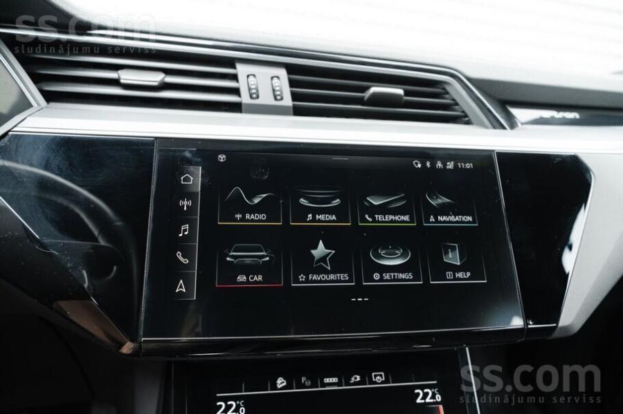 Pelēks Audi E-Tron 2023 Rīga, ar dzinēja tilpumu 0.00 L un nobraukumu 35 tūkst. km par 39850 €, foto 21 vietnē AUTOMOTO.COM.LV
