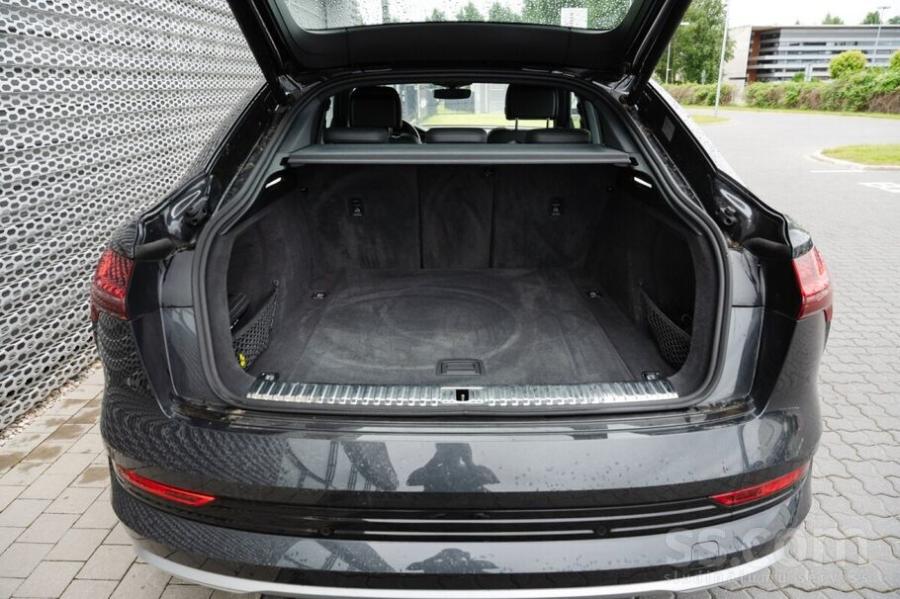 Pelēks Audi E-Tron 2023 Rīga, ar dzinēja tilpumu 0.00 L un nobraukumu 35 tūkst. km par 39850 €, foto 33 vietnē AUTOMOTO.COM.LV