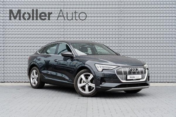 Pelēks Audi E-Tron 2023 Mārupe, ar dzinēja tilpumu 0.00 L un nobraukumu 35 tūkst. km par 39850 €, foto 2 vietnē AUTOMOTO.COM.LV