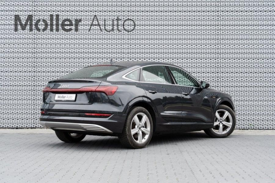 Pelēks Audi E-Tron 2023 Mārupe, ar dzinēja tilpumu 0.00 L un nobraukumu 35 tūkst. km par 39850 €, foto 5 vietnē AUTOMOTO.COM.LV