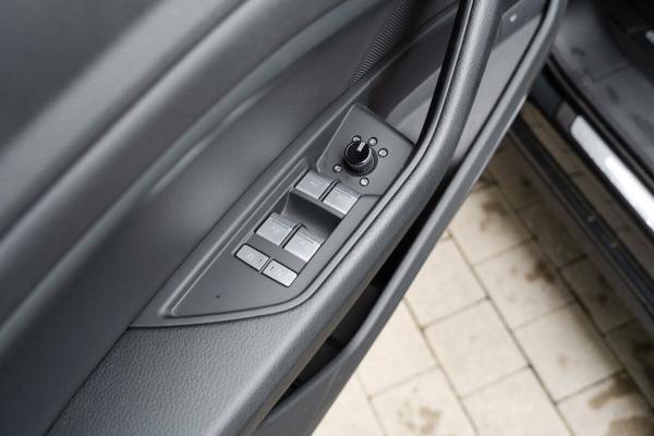 Pelēks Audi E-Tron 2023 Mārupe, ar dzinēja tilpumu 0.00 L un nobraukumu 35 tūkst. km par 39850 €, foto 7 vietnē AUTOMOTO.COM.LV