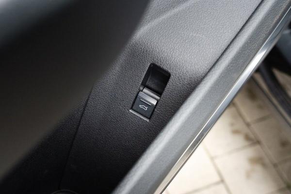 Pelēks Audi E-Tron 2023 Mārupe, ar dzinēja tilpumu 0.00 L un nobraukumu 35 tūkst. km par 39850 €, foto 9 vietnē AUTOMOTO.COM.LV