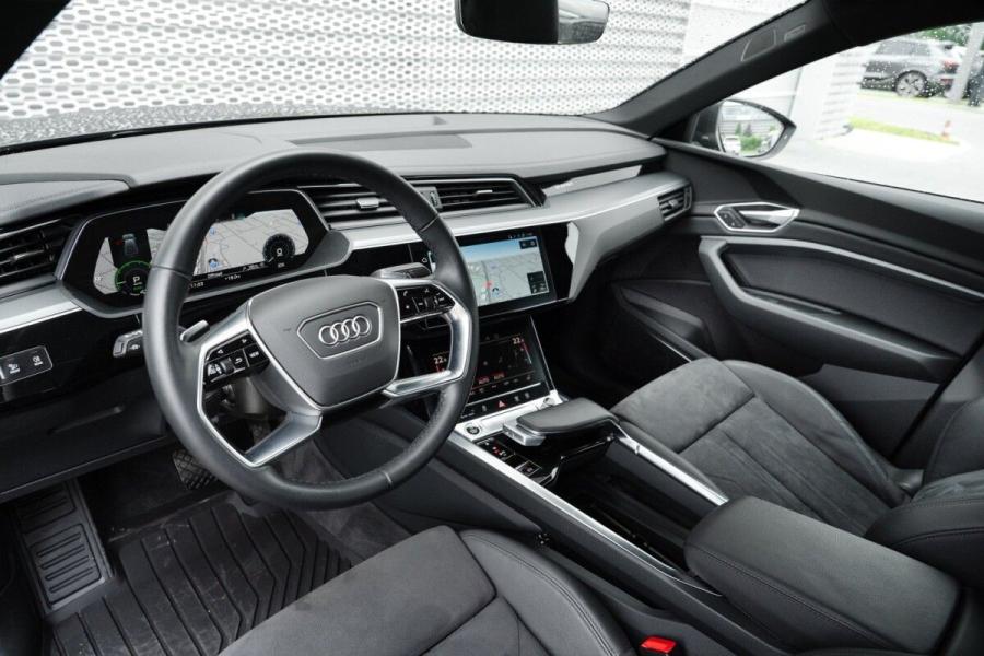 Pelēks Audi E-Tron 2023 Mārupe, ar dzinēja tilpumu 0.00 L un nobraukumu 35 tūkst. km par 39850 €, foto 12 vietnē AUTOMOTO.COM.LV