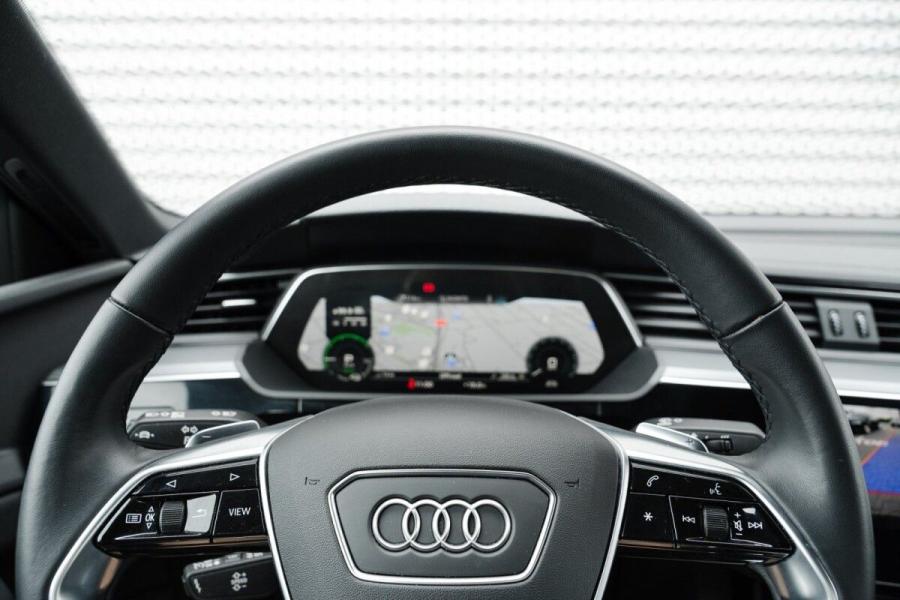 Pelēks Audi E-Tron 2023 Mārupe, ar dzinēja tilpumu 0.00 L un nobraukumu 35 tūkst. km par 39850 €, foto 18 vietnē AUTOMOTO.COM.LV