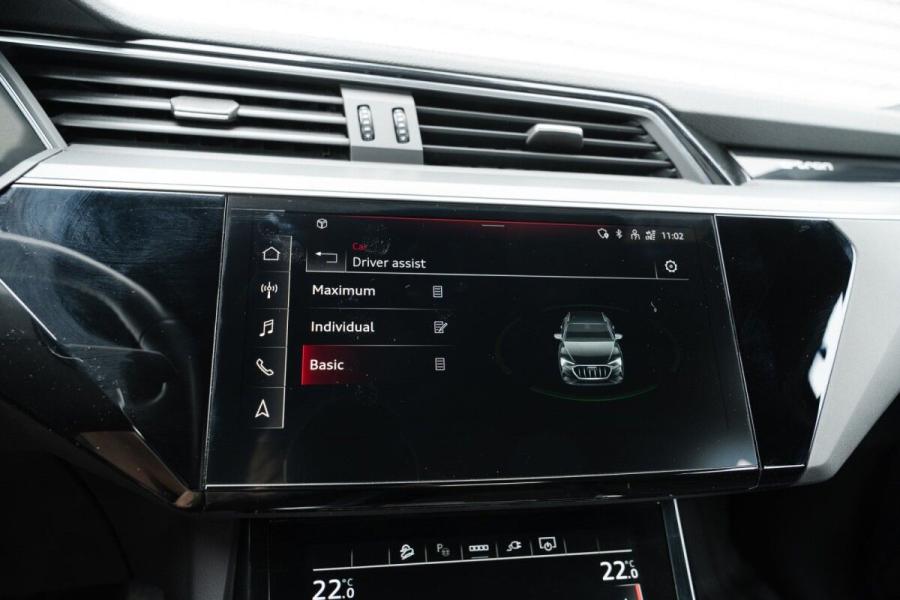Pelēks Audi E-Tron 2023 Mārupe, ar dzinēja tilpumu 0.00 L un nobraukumu 35 tūkst. km par 39850 €, foto 26 vietnē AUTOMOTO.COM.LV
