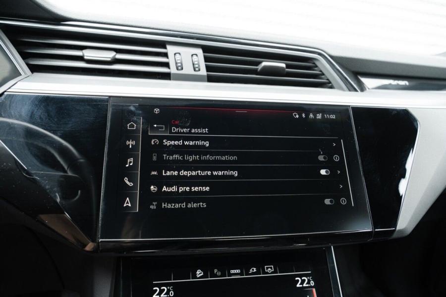 Pelēks Audi E-Tron 2023 Mārupe, ar dzinēja tilpumu 0.00 L un nobraukumu 35 tūkst. km par 39850 €, foto 27 vietnē AUTOMOTO.COM.LV
