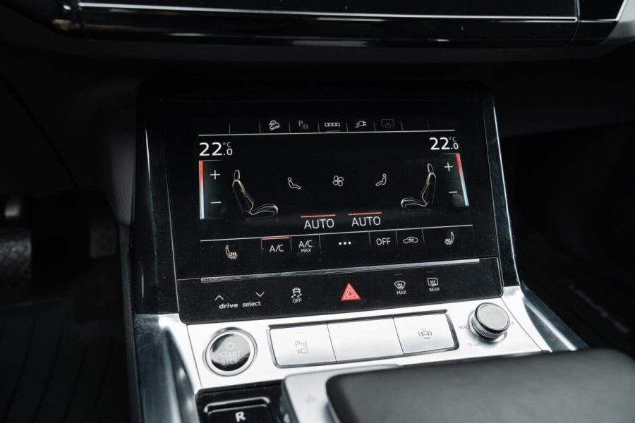 Pelēks Audi E-Tron 2023 Mārupe, ar dzinēja tilpumu 0.00 L un nobraukumu 35 tūkst. km par 39850 €, foto 30 vietnē AUTOMOTO.COM.LV