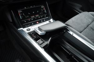 Pelēks Audi E-Tron 2023 Mārupe, ar dzinēja tilpumu 0.00 L un nobraukumu 35 tūkst. km par 39850 €, foto 31 vietnē AUTOMOTO.COM.LV