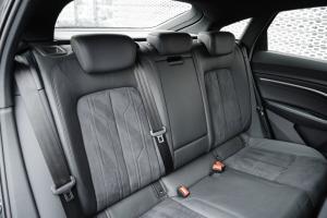 Pelēks Audi E-Tron 2023 Mārupe, ar dzinēja tilpumu 0.00 L un nobraukumu 35 tūkst. km par 39850 €, foto 32 vietnē AUTOMOTO.COM.LV