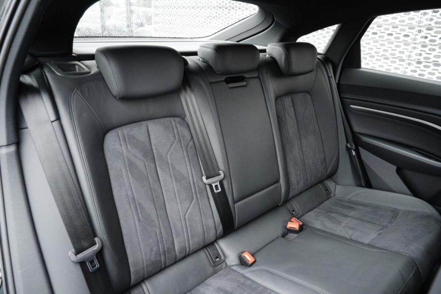 Pelēks Audi E-Tron 2023 Mārupe, ar dzinēja tilpumu 0.00 L un nobraukumu 35 tūkst. km par 39850 €, foto 32 vietnē AUTOMOTO.COM.LV