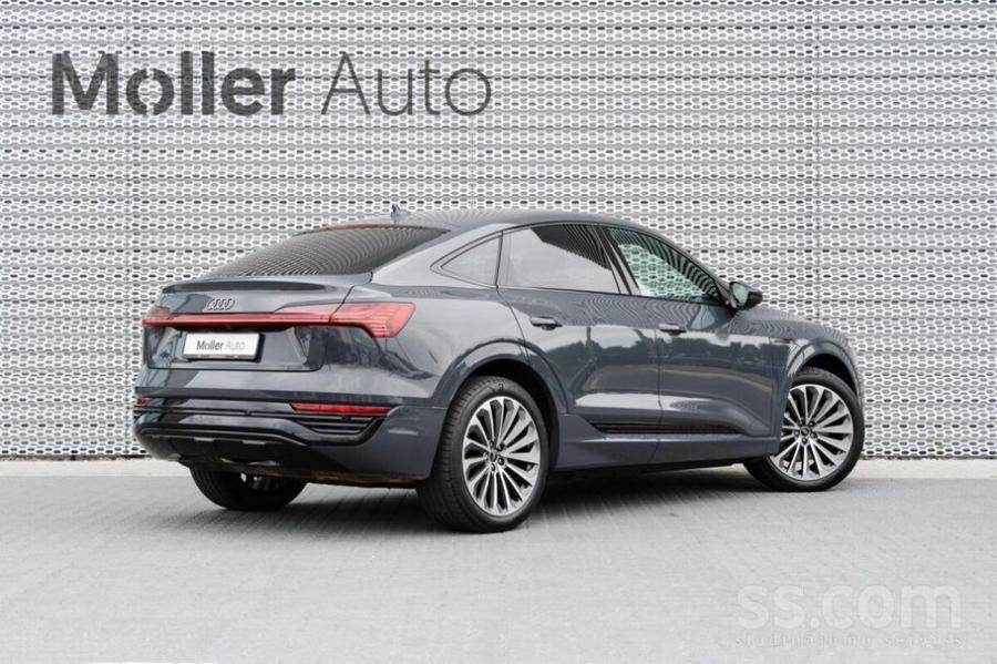 Grey Audi E-Tron 2023 in Riga, with an engine capacity of 0.00 L and mileage of 57 thousand km for 51900 €, photo 5 on AUTOMOTO.COM.LV
