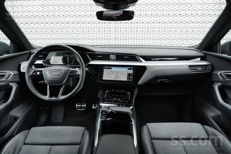 Grey Audi E-Tron 2023 in Riga, with an engine capacity of 0.00 L and mileage of 57 thousand km for 51900 €, photo 7 on AUTOMOTO.COM.LV
