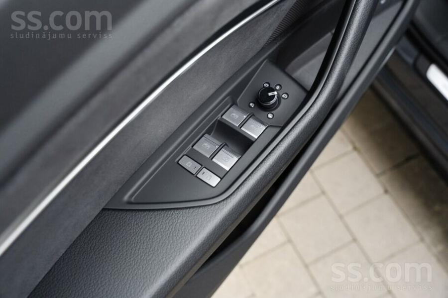 Grey Audi E-Tron 2023 in Riga, with an engine capacity of 0.00 L and mileage of 57 thousand km for 51900 €, photo 9 on AUTOMOTO.COM.LV