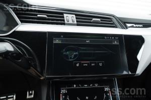 Grey Audi E-Tron 2023 in Riga, with an engine capacity of 0.00 L and mileage of 57 thousand km for 51900 €, photo 21 on AUTOMOTO.COM.LV