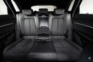 Grey Audi E-Tron 2023 in Vilnius, with an engine capacity of 0.00 L and mileage of 87 thousand km for 34900 €, photo 19 on AUTOMOTO.COM.LV