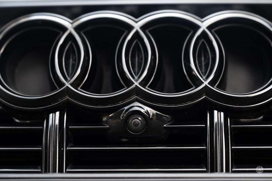 Grey Audi E-Tron 2023 in Vilnius, with an engine capacity of 0.00 L and mileage of 87 thousand km for 34900 €, photo 20 on AUTOMOTO.COM.LV