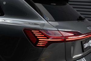 Grey Audi E-Tron 2023 in Vilnius, with an engine capacity of 0.00 L and mileage of 87 thousand km for 34900 €, photo 22 on AUTOMOTO.COM.LV