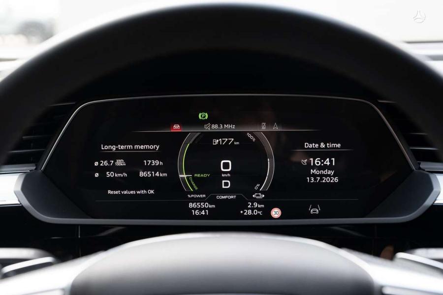 Grey Audi E-Tron 2023 in Vilnius, with an engine capacity of 0.00 L and mileage of 87 thousand km for 34900 €, photo 25 on AUTOMOTO.COM.LV