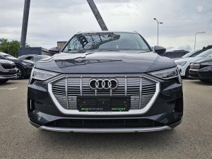 Grey Audi E-Tron 2023 in Vilnius, with an engine capacity of 0.00 L and mileage of 46 thousand km for 36000 €, photo 4 on AUTOMOTO.COM.LV