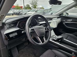 Grey Audi E-Tron 2023 in Vilnius, with an engine capacity of 0.00 L and mileage of 46 thousand km for 36000 €, photo 9 on AUTOMOTO.COM.LV