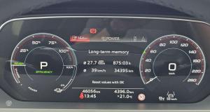 Grey Audi E-Tron 2023 in Vilnius, with an engine capacity of 0.00 L and mileage of 46 thousand km for 36000 €, photo 10 on AUTOMOTO.COM.LV