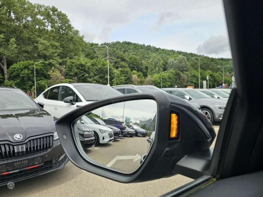 Grey Audi E-Tron 2023 in Vilnius, with an engine capacity of 0.00 L and mileage of 46 thousand km for 36000 €, photo 17 on AUTOMOTO.COM.LV