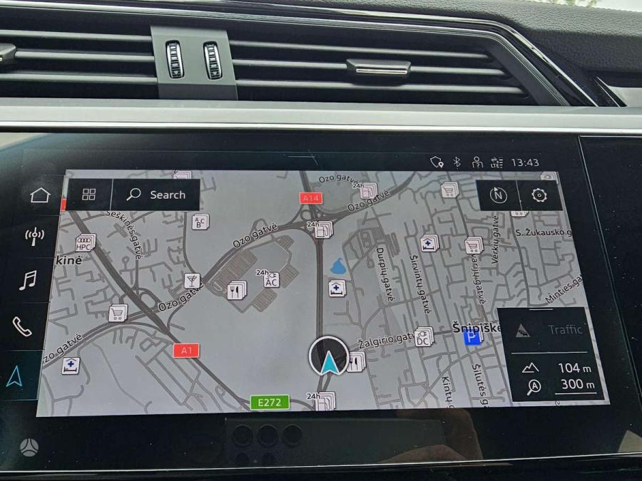 Grey Audi E-Tron 2023 in Vilnius, with an engine capacity of 0.00 L and mileage of 46 thousand km for 36000 €, photo 21 on AUTOMOTO.COM.LV