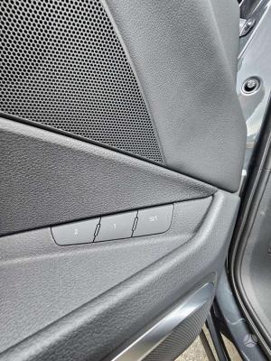 Grey Audi E-Tron 2023 in Vilnius, with an engine capacity of 0.00 L and mileage of 46 thousand km for 36000 €, photo 23 on AUTOMOTO.COM.LV