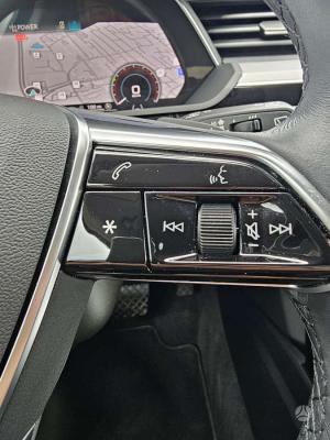 Grey Audi E-Tron 2023 in Vilnius, with an engine capacity of 0.00 L and mileage of 46 thousand km for 36000 €, photo 29 on AUTOMOTO.COM.LV