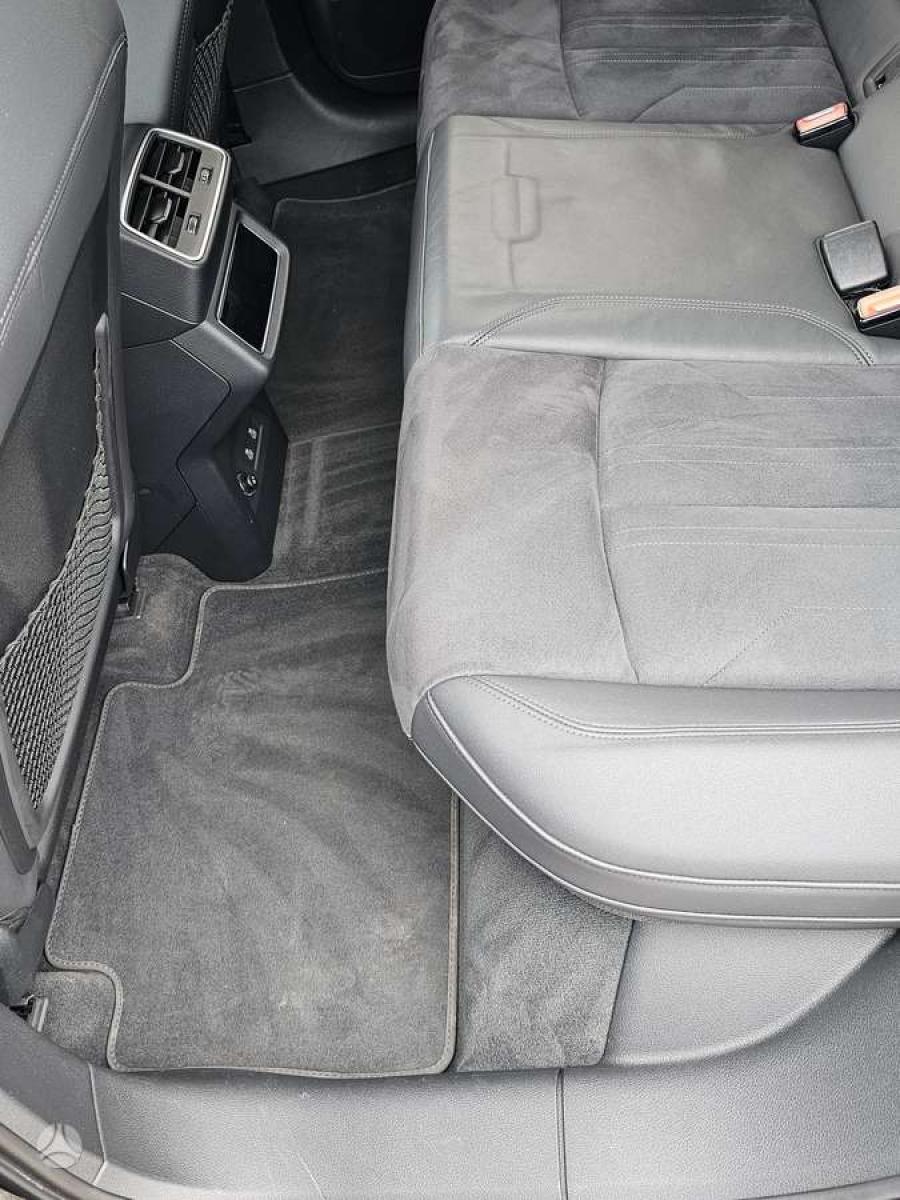Grey Audi E-Tron 2023 in Vilnius, with an engine capacity of 0.00 L and mileage of 46 thousand km for 36000 €, photo 34 on AUTOMOTO.COM.LV