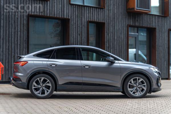 Grey Audi E-Tron 2023 in Riga, with an engine capacity of 0.00 L and mileage of 48 thousand km for 38900 €, photo 6 on AUTOMOTO.COM.LV